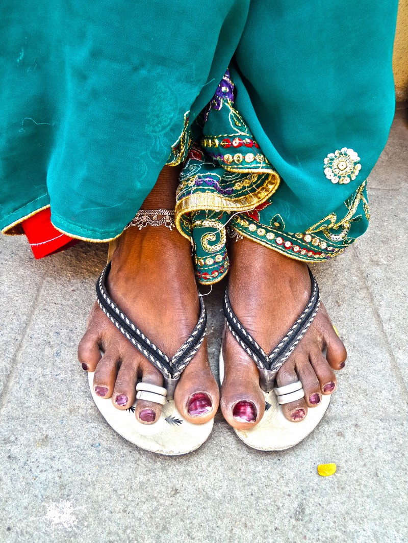 Giovanna Minelle - PIEDI (Sai Baba Ashram, Puttaparthi - India)